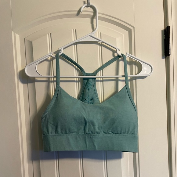Old Navy | Intimates & Sleepwear | Old Navy Eyelet Sports Bra Size ...
